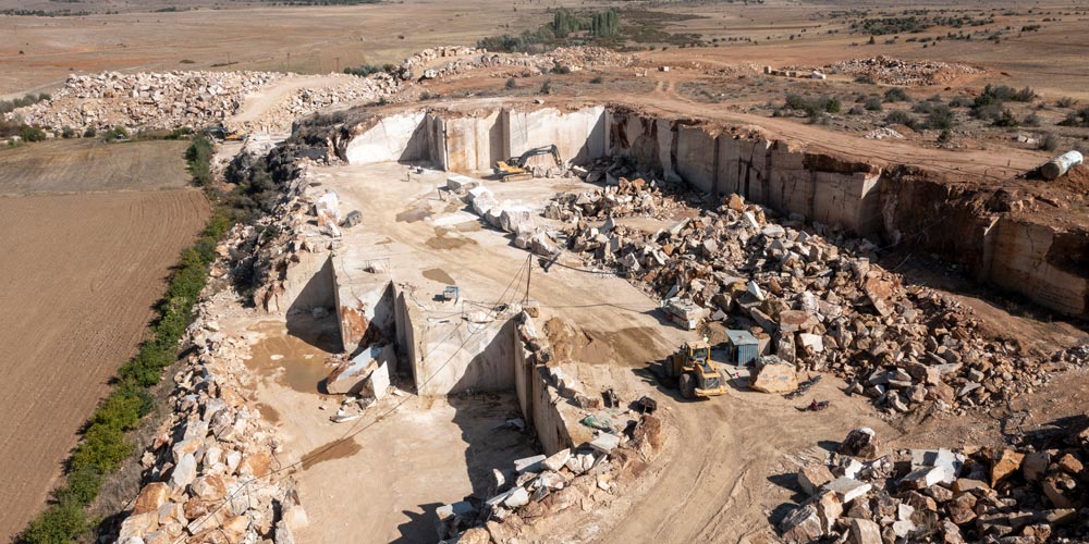 Autumn Leaves Travertine Quarry - Teknomer Mermer LTD. ŞTİ.